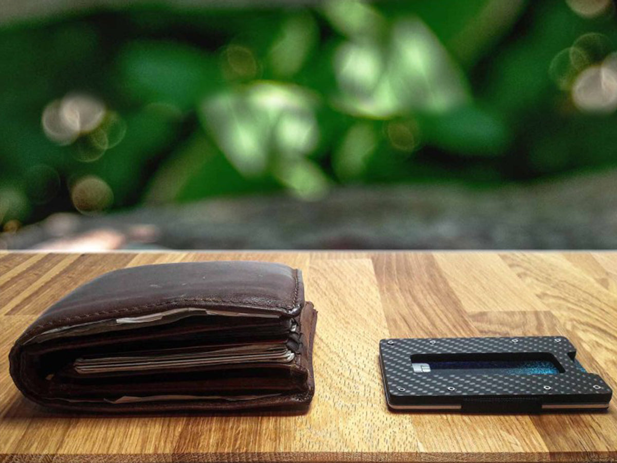 Can Bulky Wallets Cause Back Pain? - AVIATOR by EVERMADE WALLETS