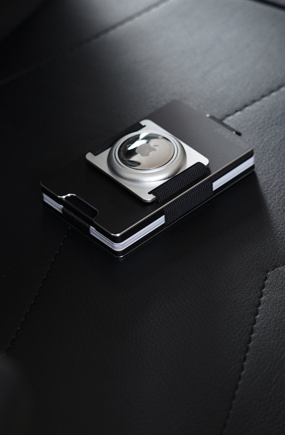 AVIATOR Wallet: German Made Metal Slim Wallets | AVIATOR Wallet