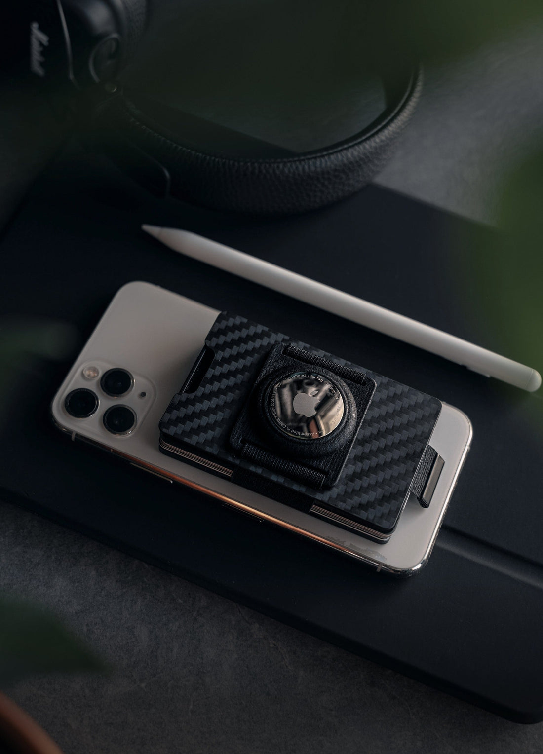 Carbon Fiber Wallets - Handmade in Germany | The AVIATOR Wallet ...