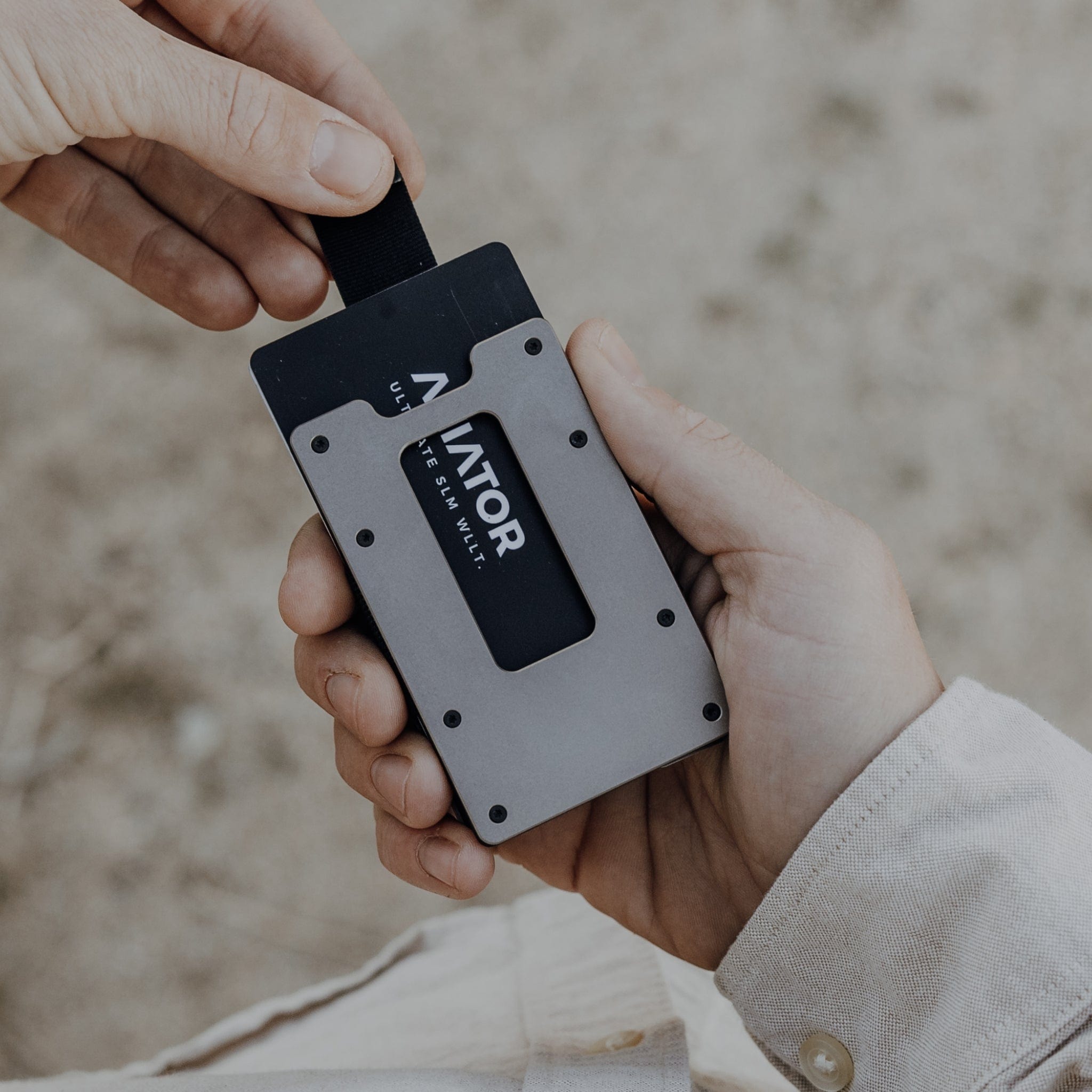 AVIATOR Wallet: German Made Metal Slim Wallets | AVIATOR Wallet