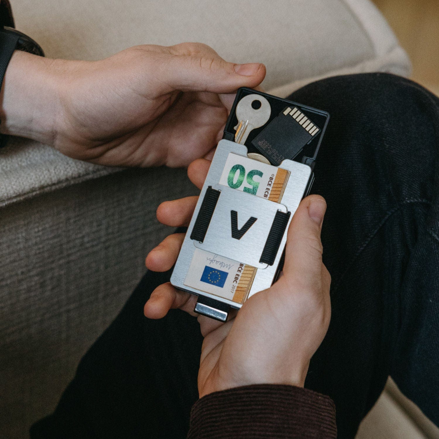 Brushed Silver Slim Wallets | Slide | Best Metal Wallets - AVIATOR by ...